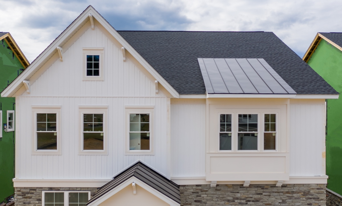 Vertical Vinyl Siding: What Are The Pros & Cons?